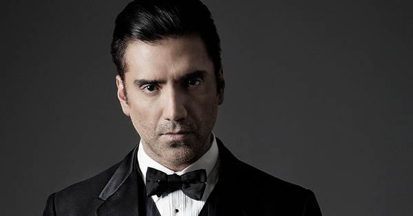 Alejandro Fernández luce nuevo look — Pudahuel