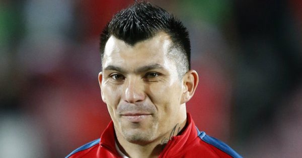 El bello gesto de Gary Medel con una carabinera — Pudahuel