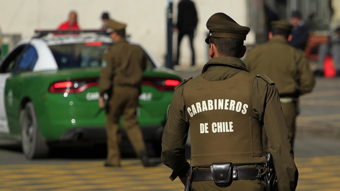 Carabinero fue formalizado por usar las tarjetas de un detenido para ... Carabinero fue formalizado por usar las tarjetas de un detenido para ...