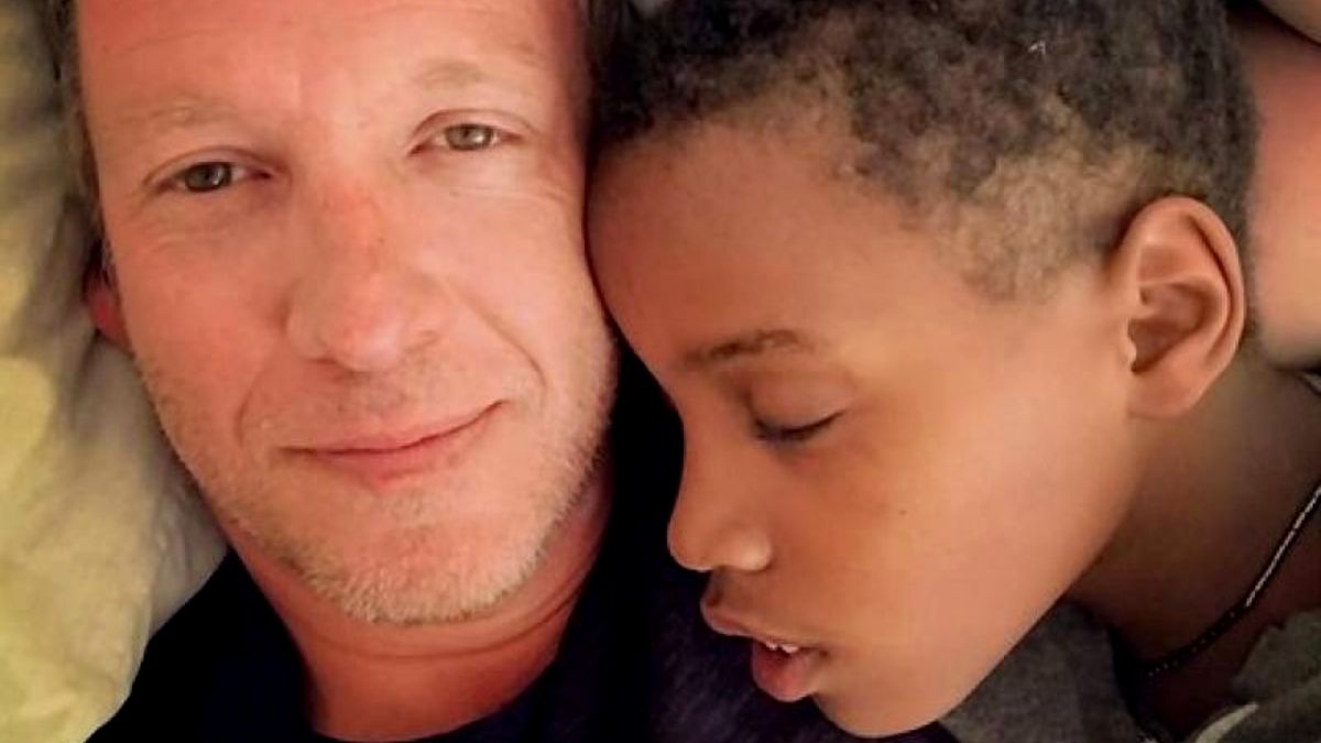 Martín Cárcamo detalla la adopción de Mariano: «Era un contraste que me ...