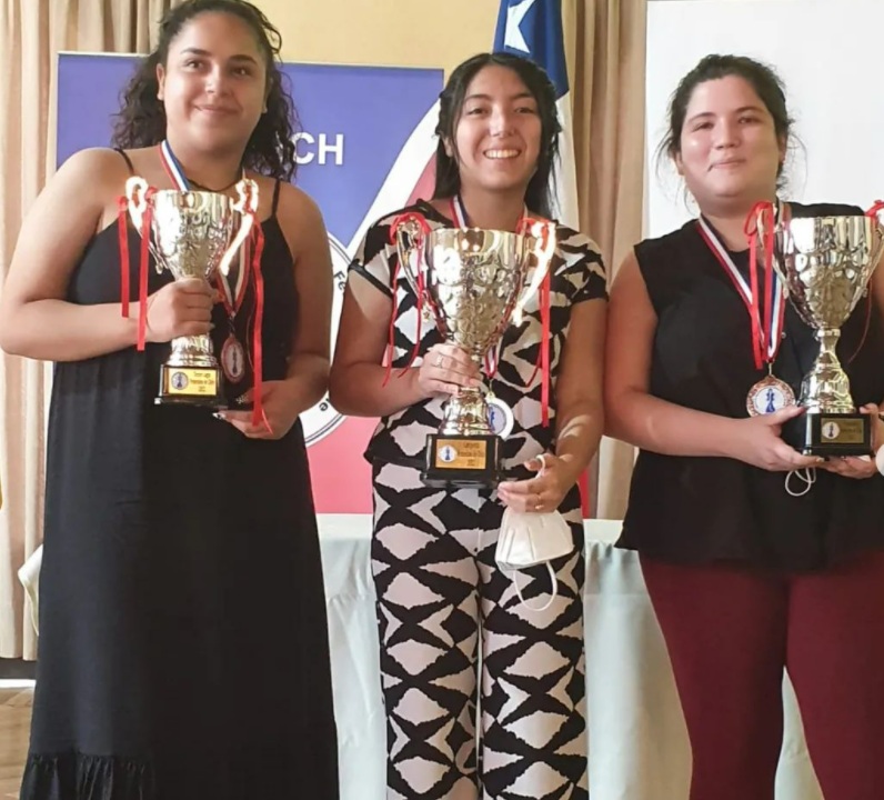Javiera Gómez es la bicampeona nacional de ajedrez a sus 19 años — Pudahuel