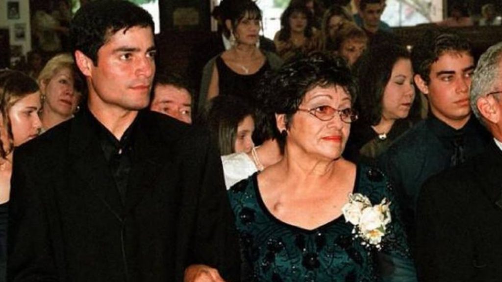 Especial Día de la Madre: Chayanne y el amor por su mamá Irma Luz Arce ...