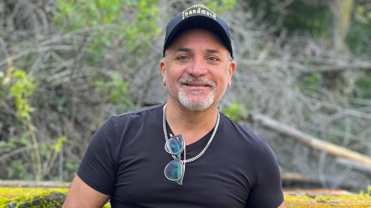 Luis Jara muestra el proceso de grabación de su nueva música — Pudahuel