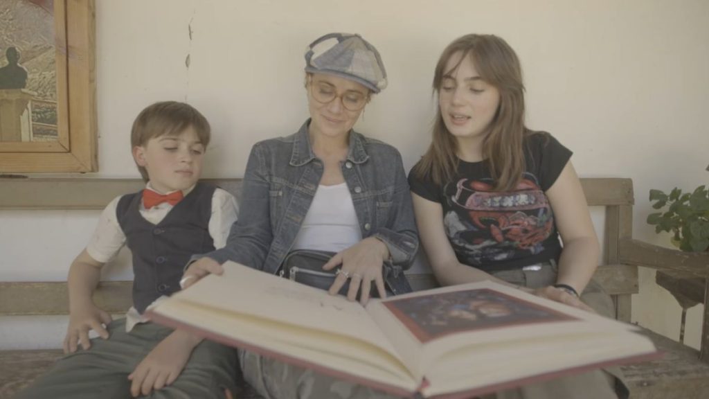 Amaya Forch y sus hijos tendrán su debut en televisión — Pudahuel