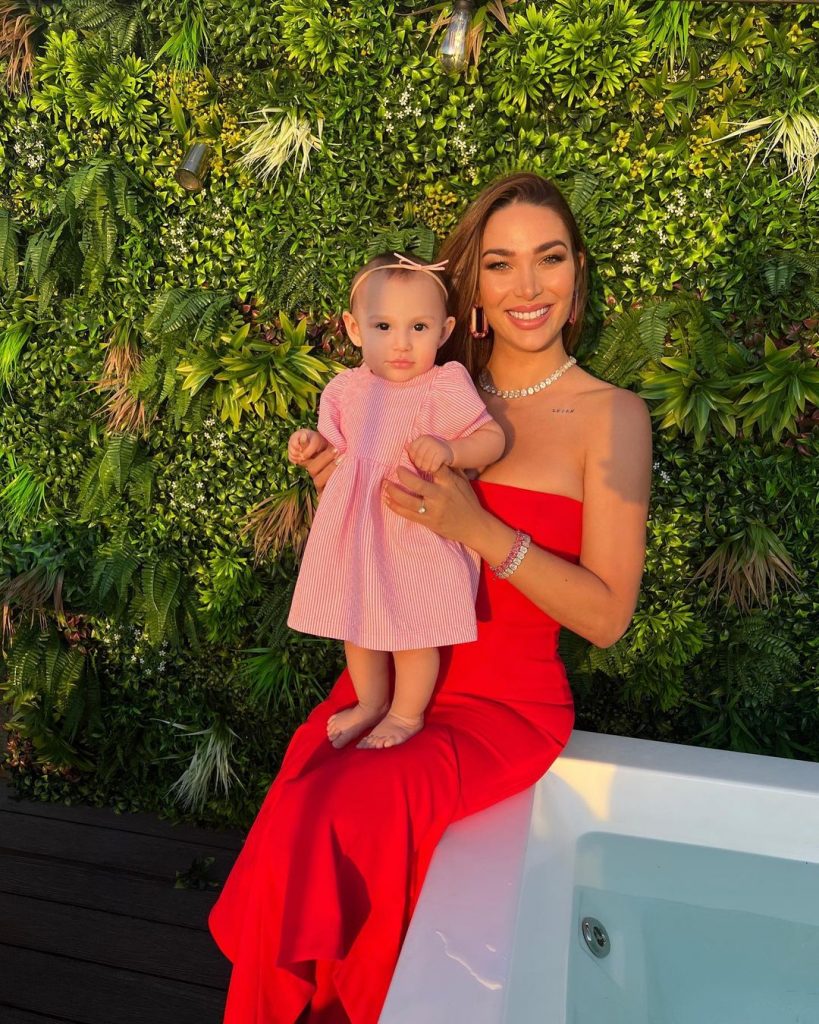 Por primera vez: Lisandra Silva revolucionó las redes tras mostrar el rostro de su hija Leiah ...