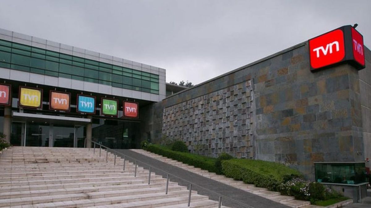 Tvn Golpea La Mesa Aseguran Que Reconocido Animador Tendría Lista Su