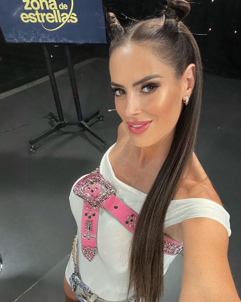 ¡A todo cachete! Adriana Barrientos luce su figura en diminuto bikini — Pudahuel