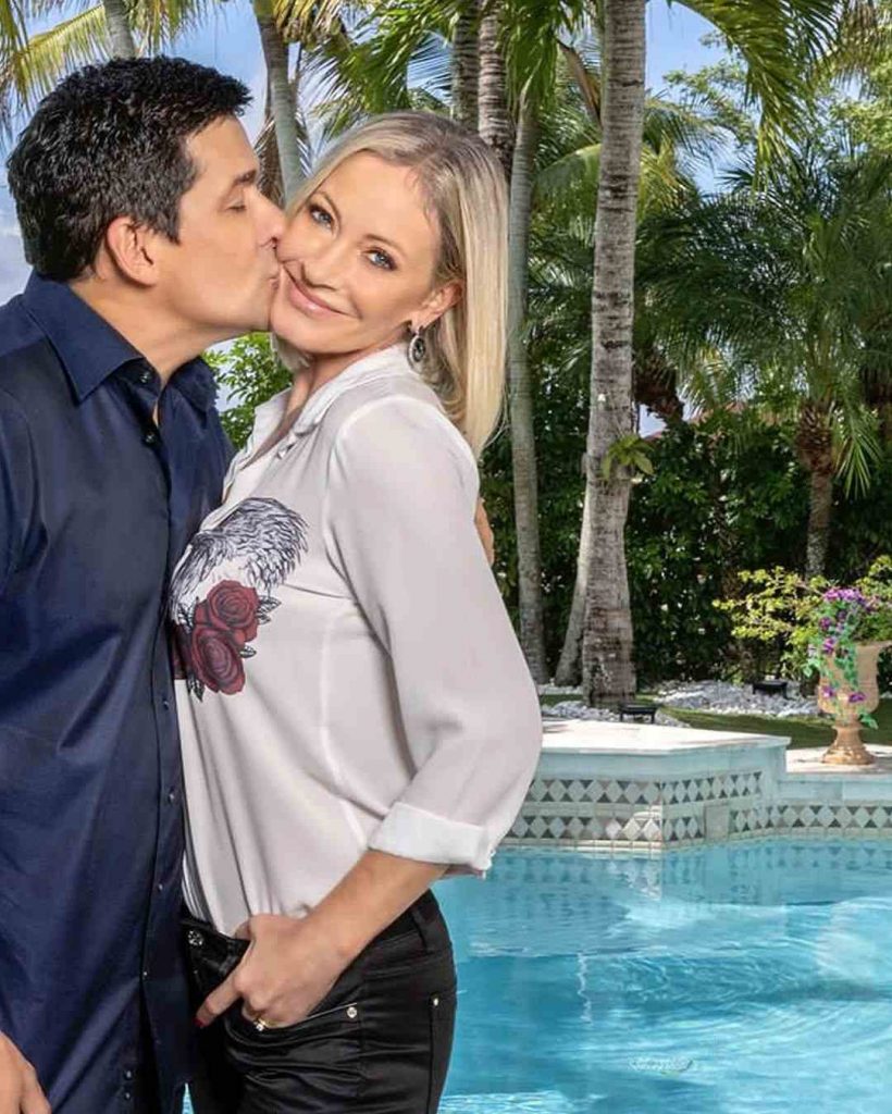 De Marcela Vacarezza a Cristián Sánchez: Varios famosos regalonearon a sus parejas en San ...