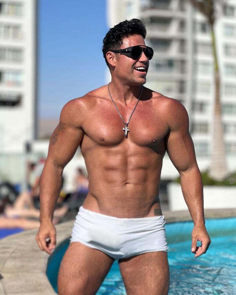 «Presta la manguera»: Bruno Zaretti causa furor en redes sociales tras compartir foto en poca ...