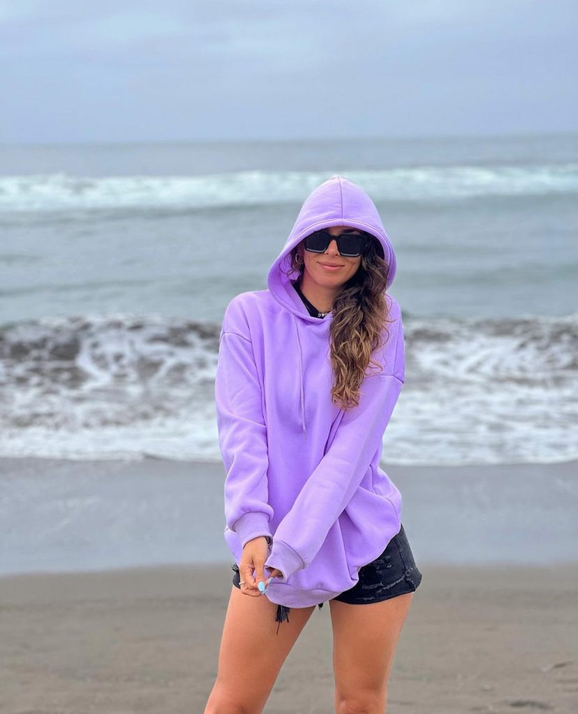 Con ajustado mini short: Jhendelyn Nuñez revolucionó a sus seguidores en redes sociales — Pudahuel