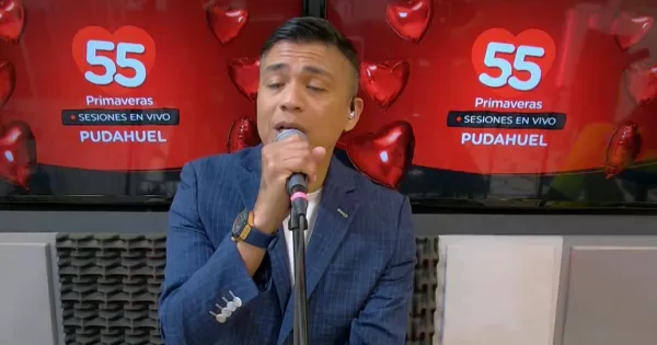 Américo se luce con sus mejores canciones en la celebración de los 55 años de Radio Pudahuel ...