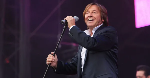 Un viaje por sus mejores canciones: Ricardo Montaner reestrenó su ...