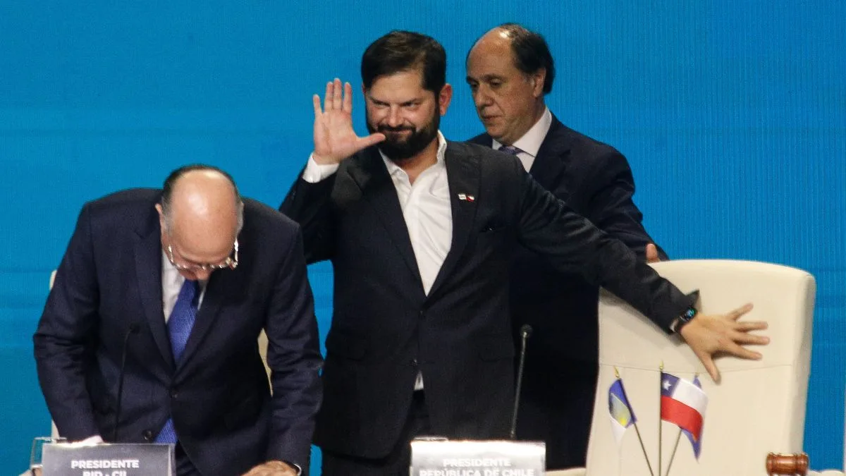 Acusan a Gabriel Boric de estar ebrio en la calle: La verdad tras la ...