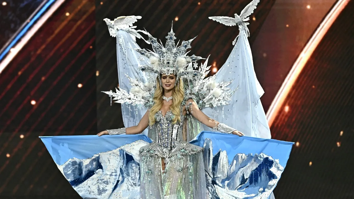 El imponente homenaje de Inna Moll a las Torres del Paine en el Miss ...