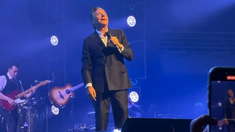Momentazo de Ricardo Montaner en su concierto: "Se empezaron a oír mis ...